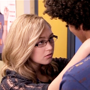 Degrassi Finale Sneak Peek Maya Starts To Self Destruct And Uses Harry To Do So—watch Now E