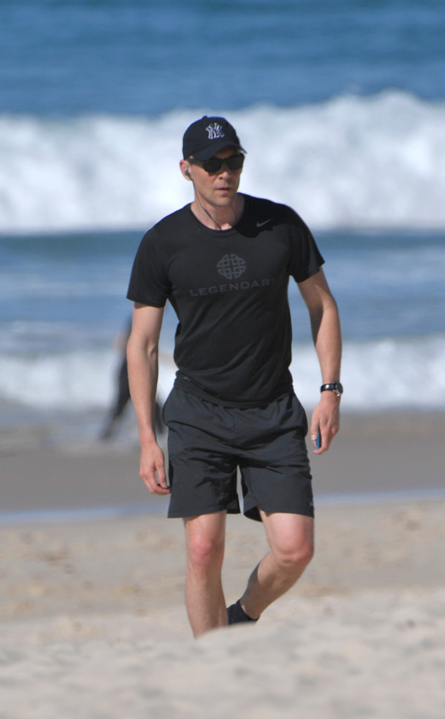 Tom Hiddleston Goes Jogging Without Taylor Swift In Australia And