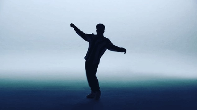 We Cant Stop Watching Bruno Mars Epic Dance Moves In Thats What I Like Music Video E News