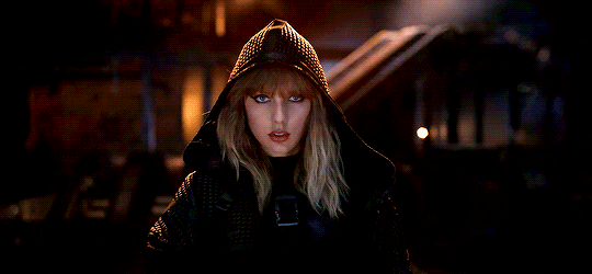 Taylor Swift Goes Full Cyborg In Ready For It Music Video E News