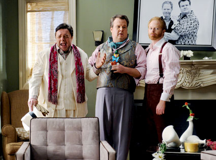 Modern Family from A Brief History of Gays on TV | E! News