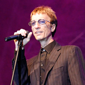 Bee Gees Singer Robin Gibb Dead at 62 - E! Online
