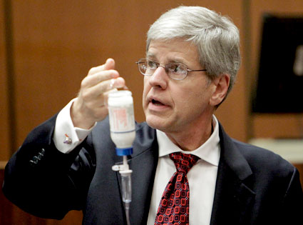 Dr. Steven Shafer from Michael Jackson Manslaughter Trial | E! News