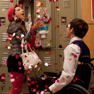 Glee First Look: A Love Triangle Is in the Air! - E! Online