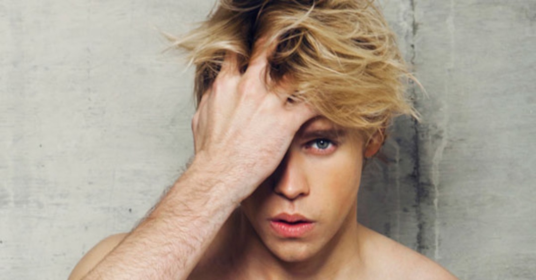 See Chord Overstreets Shirtless Shot E Online