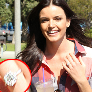 The Bachelor Bling! Courtney Robertson Flashes Engagement Ring From Ben ...