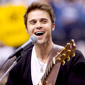 American Idol Winner Kris Allen's Seaside Serenade Shut Down by Police