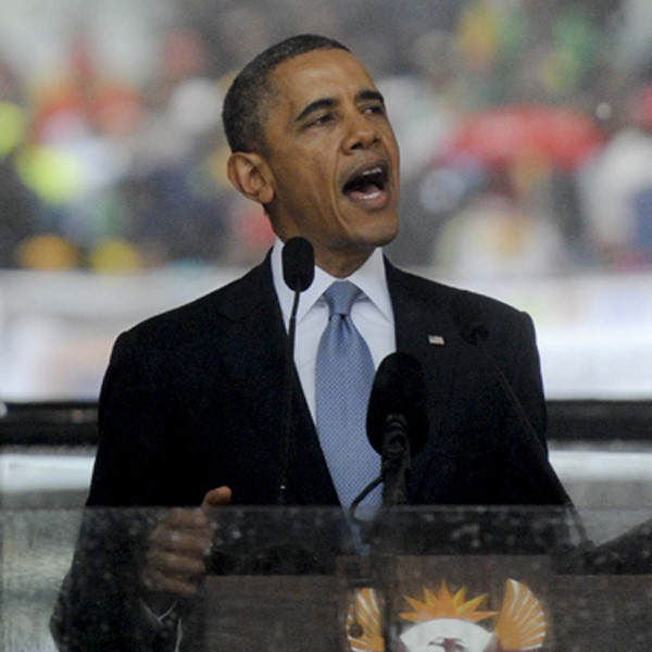 President Obama Sings "Jingle Bells" - E! Online
