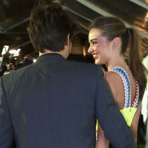 Cheeky! Miranda Kerr Grabs Orlando Bloom's Butt - E! Online