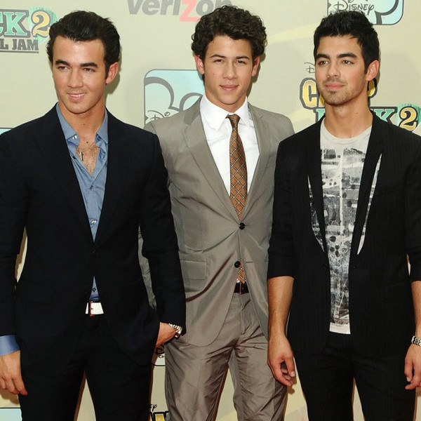Jonas Brothers Break Up: "It Was a Unanimous Decision" - E! Online
