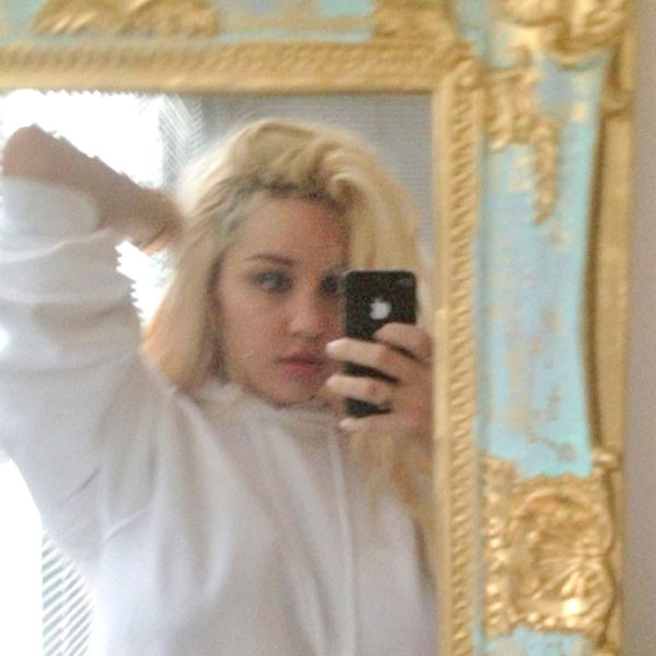 See All Of Amanda Bynes Selfie Pics E Online Ca