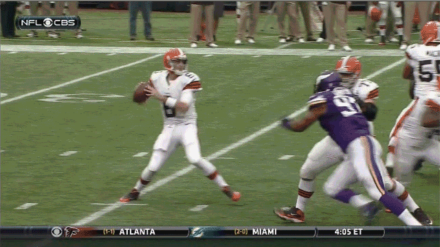 Browns Pass! from The Wide World of Sports GIFs | E! News