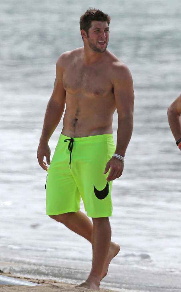 Shirtless Tim Tebow Vacations With Family in Hawaii—See the Pics! | E! News