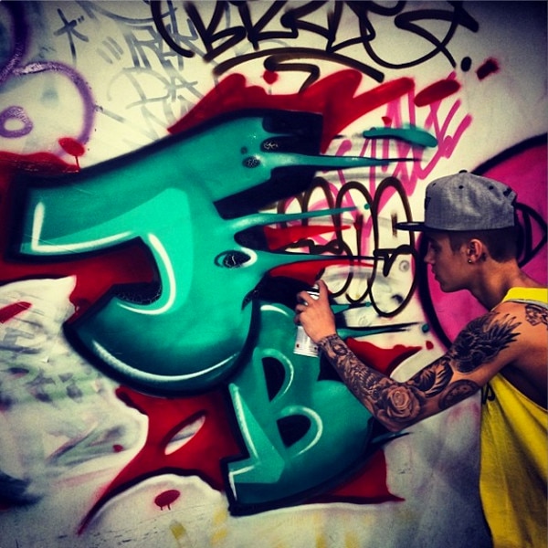 Justin Bieber Doing Graffiti