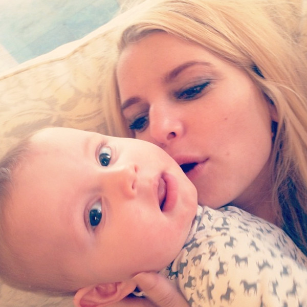Jessica Simpson Shares Sweet Family Snapshots - E! Online - CA
