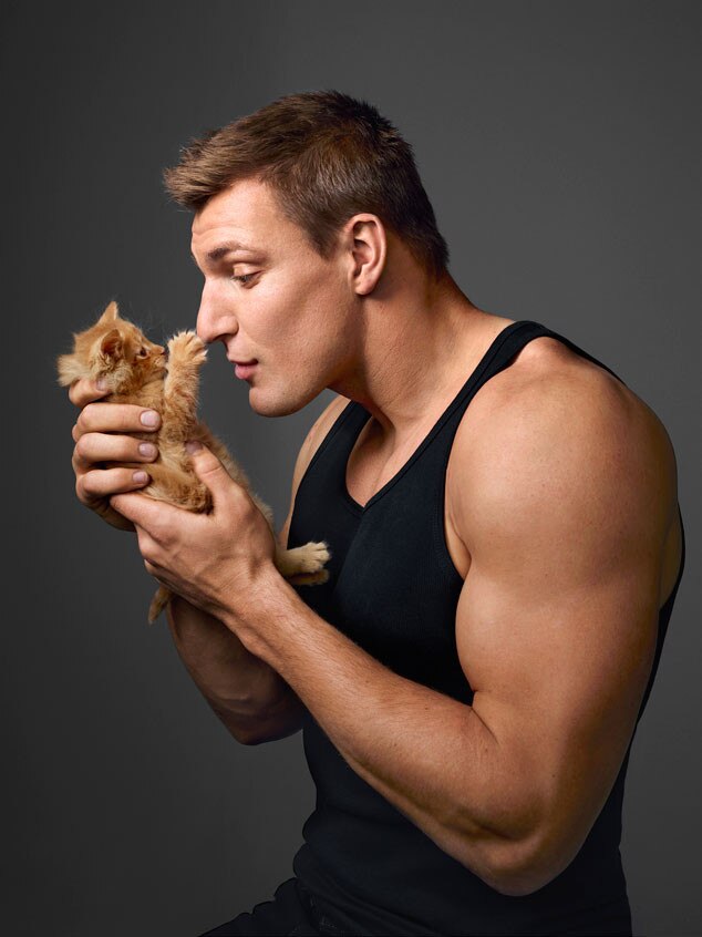13 Reasons Rob Gronkowski Should Be the Next Bachelor | E! News