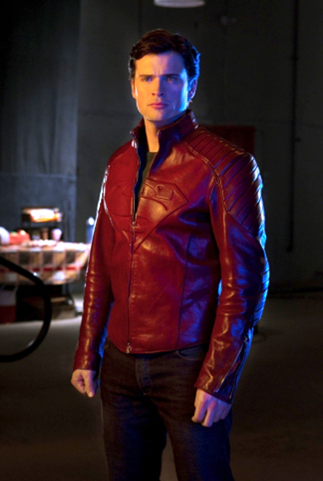 The Red/Blue Blur on Smallville from All the Greatest Superhero ...