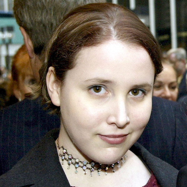 Dylan Farrow Talks About Her Brother's "Betrayal" - E! Online