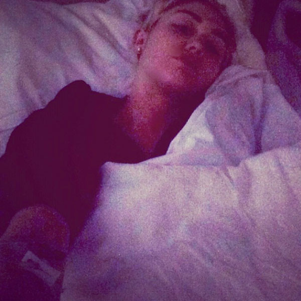 Hospitalized Miley Cyrus Says She "Can't Quit Crying" - E! Online