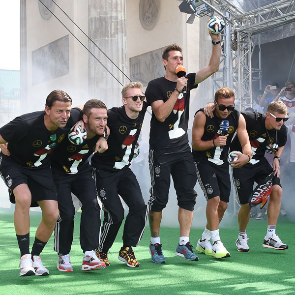 Germany's World Cup Team Unveils Trophy With Fabulous Dances