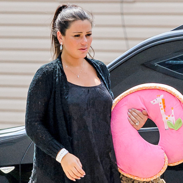 JWoww Gets a Sweet Surprise From Snooki After Giving Birth! - E! Online ...