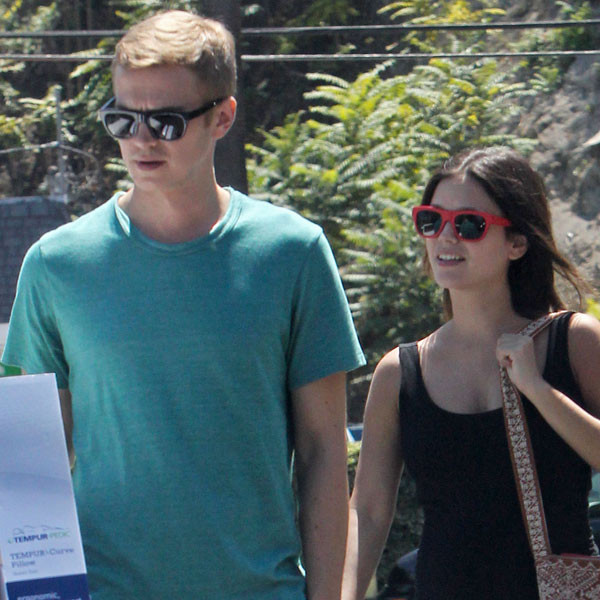 Pregnant Rachel Bilson & Beau Hayden Christensen Run Errands in L.A.