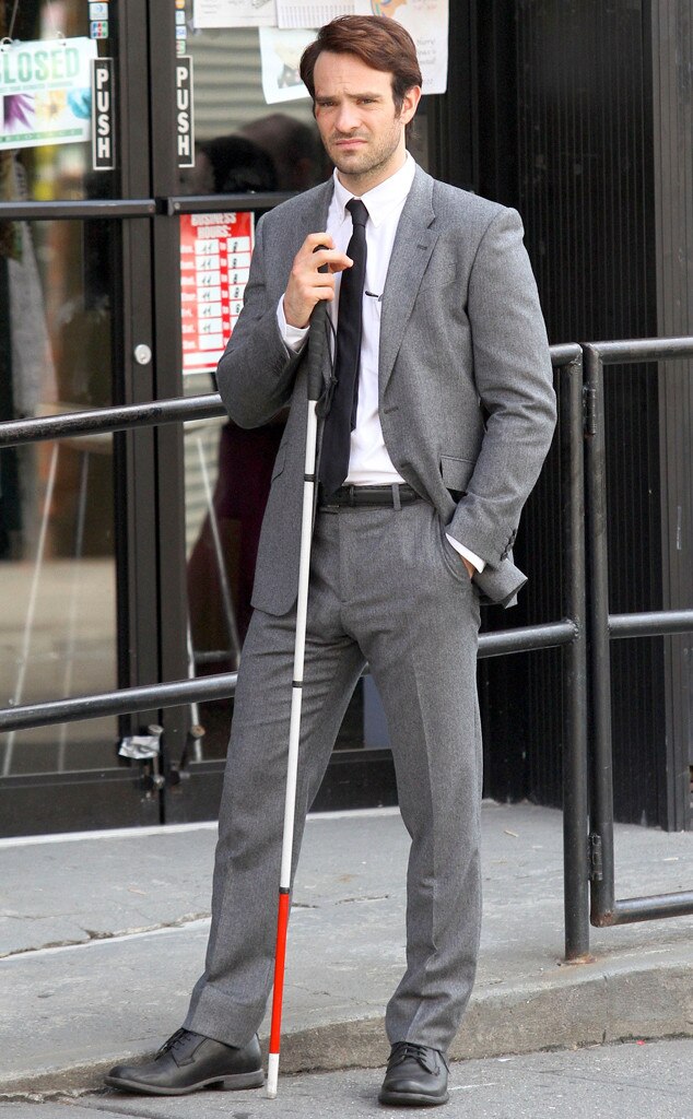 Here's Daredevil! See Charlie Cox as Marvel's Matt Murdock in New Set ...