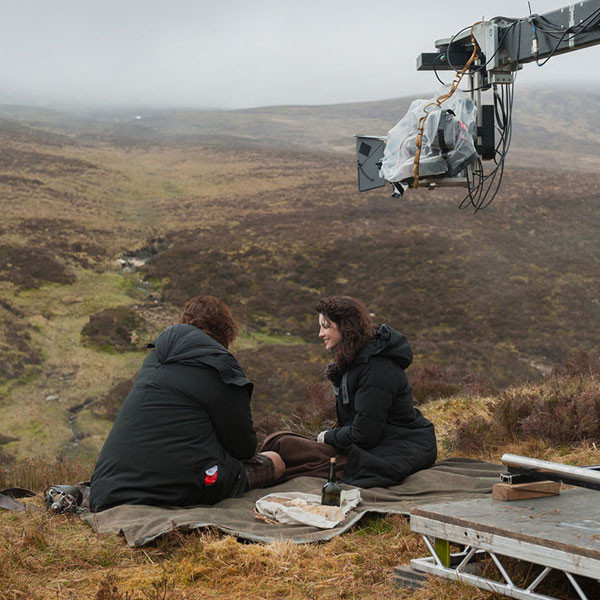 What's Under Those Kilts? 16 Amazing Outlander Secrets! - E! Online