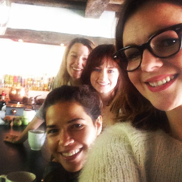 Newlywed Alexis Bledel Reunites With Sisterhood Cast - E! Online