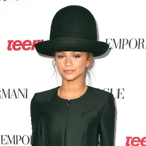 Zendaya Has a Pharrell Williams Moment With Her Giant Over-the-Top Hat ...