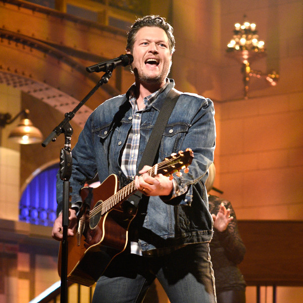 Blake Shelton Hosts SNL, Makes Justin Bieber Joke—Watch!