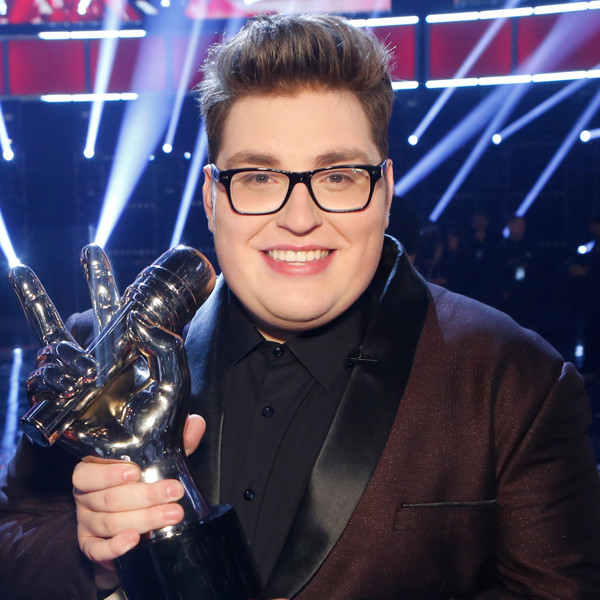 The Voice Winner Jordan Smith Is Engaged E Online
