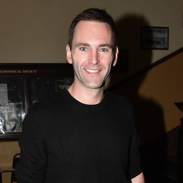 Johnny McDaid Is All Smiles Following Courteney Cox Split - E! Online