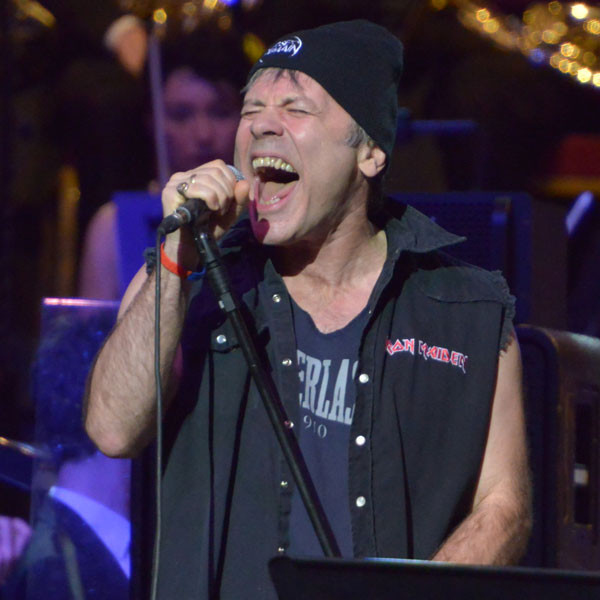 Iron Maiden Singer Bruce Dickinson Battling Cancer, Treated for Tumor