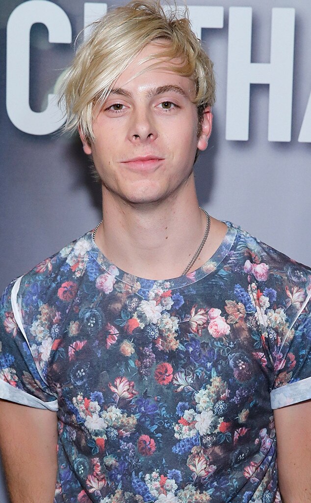 Did 5 Random People Know Who Any of the New DWTS Cast Were? | E! News