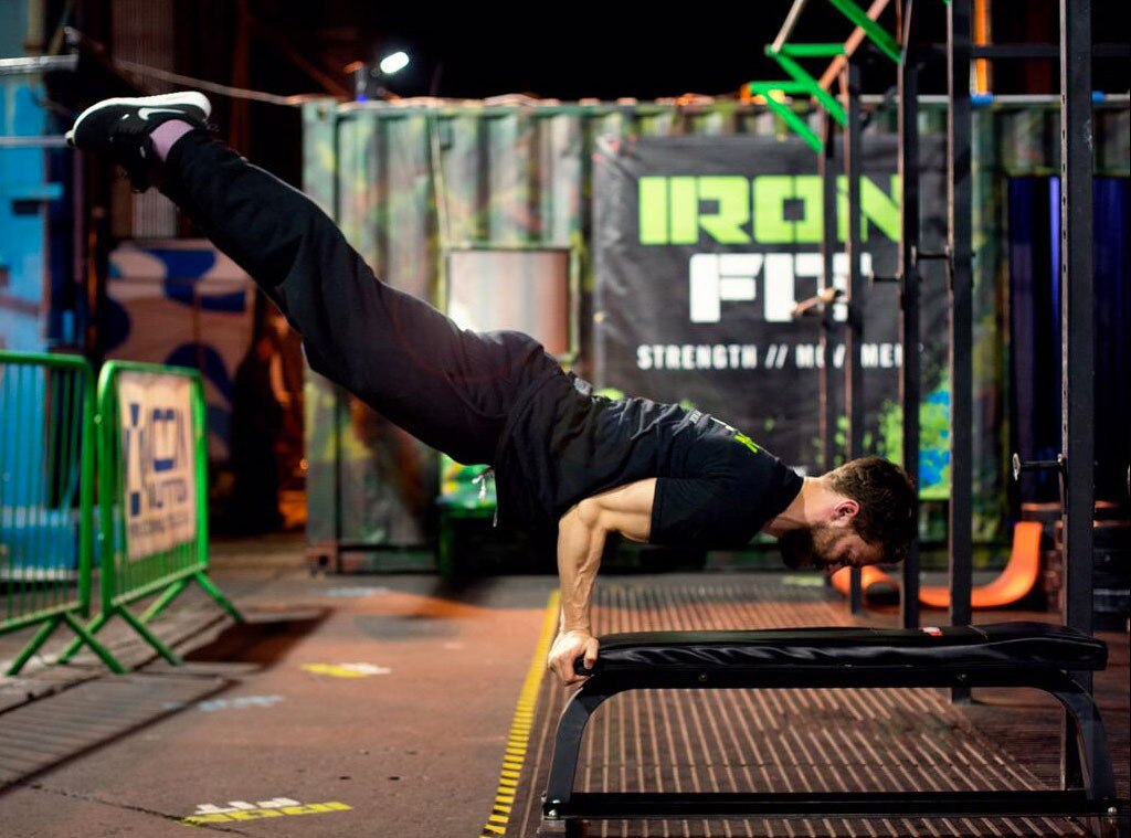 Swoon! Jamie Dornan Does Insane Full-Body Lift, Shows Off Bulging ...