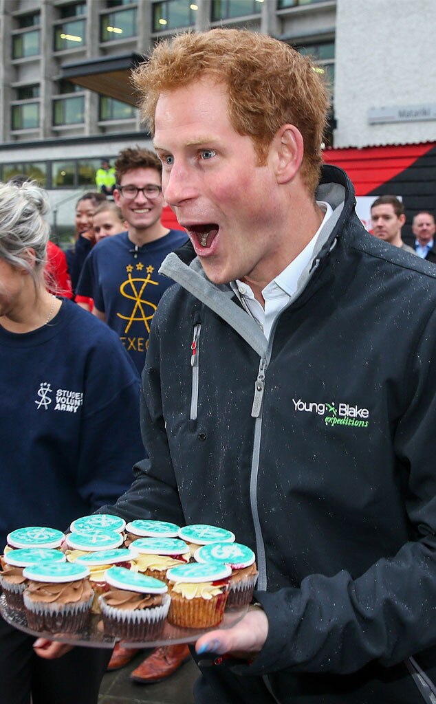 Prince Harry Makes Funny Faces at Baby in New Zealand: See the Pics ...