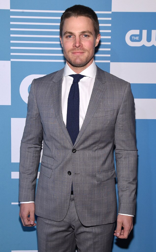 Stephen Amell Promises to ''Go Away'' After Ahmed Mohamed Comments | E ...