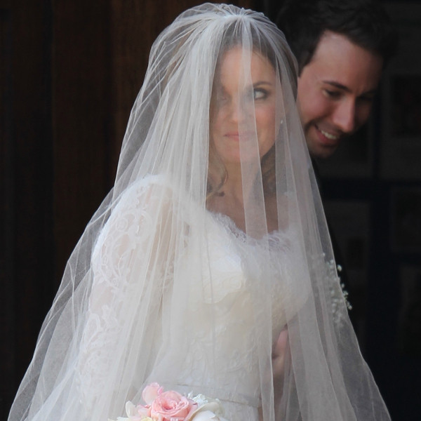 Spice Girls Singer Geri Halliwell Is Married! - E! Online