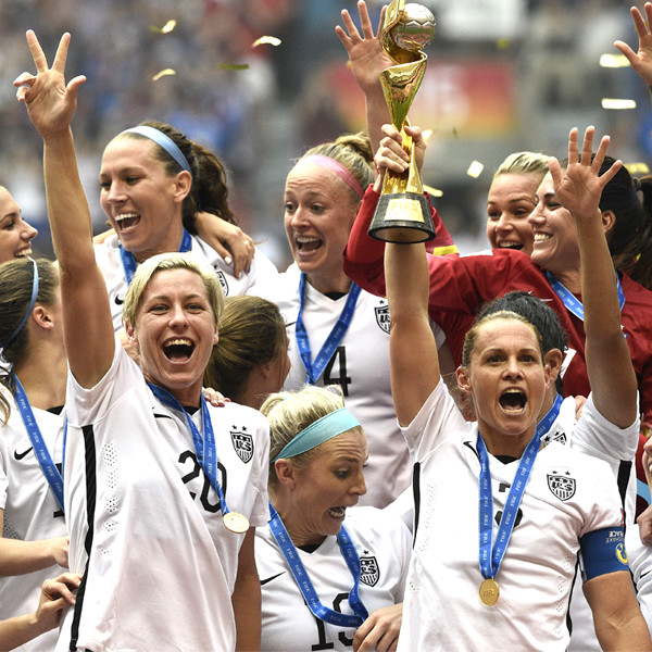 Stars React to USA Winning FIFA Women's World Cup 2015! - E! Online