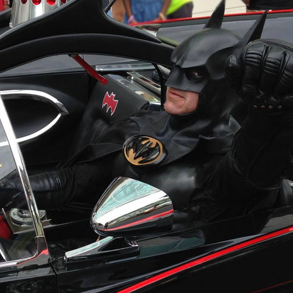 "Baltimore Batman" Dies After Being Hit by Car - E! Online
