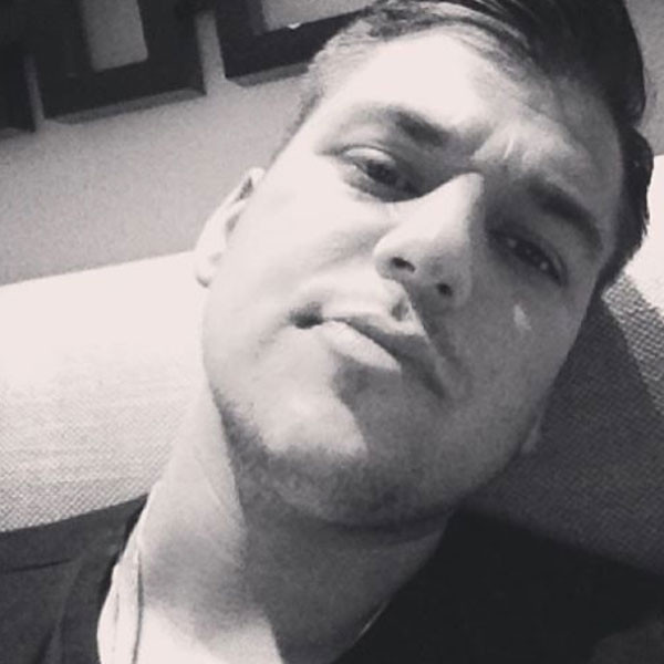 Rob Kardashian Shares New Slim Selfie on Instagram—See the Pic! - E! Online