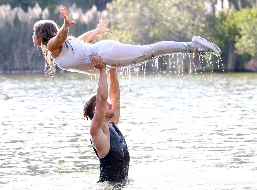 Bindi Irwin and Derek Hough Recreate Dirty Dancing's Iconic Water Lift ...