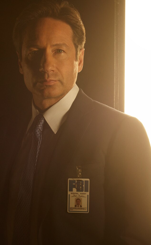 On Set of The X-Files for a New Generation | E! News