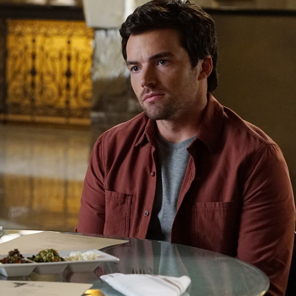Ian Harding Sums Up 7 Seasons of Pretty Little Liars in 1 Minute | E! News