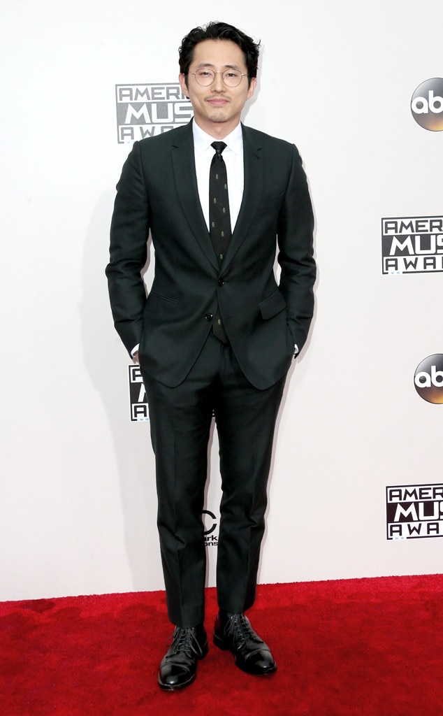 Steven Yeun from 2016 AMAs Red Carpet Arrivals | E! News