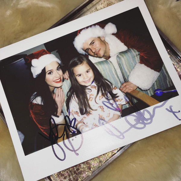 Katy Perry & Orlando Bloom Spread Holiday Cheer at Children's Hospital ...