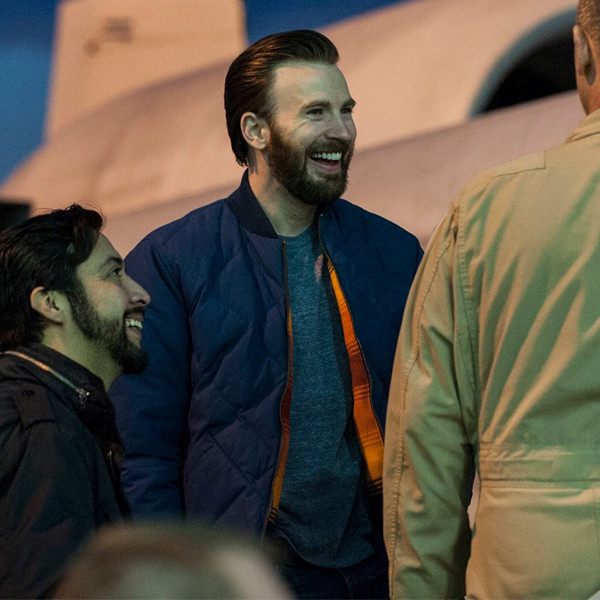 Chris Evans Teased for His "Small Size" on USO Holiday Tour - E! Online