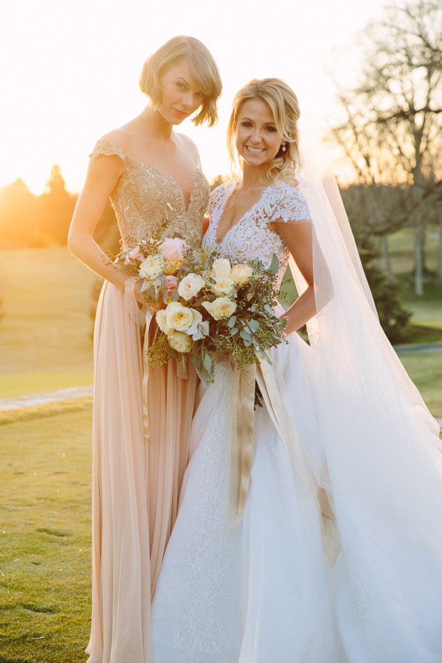 Taylor Swift Is a Maid of Honor and Looks as Lovely as the Bride - E ...