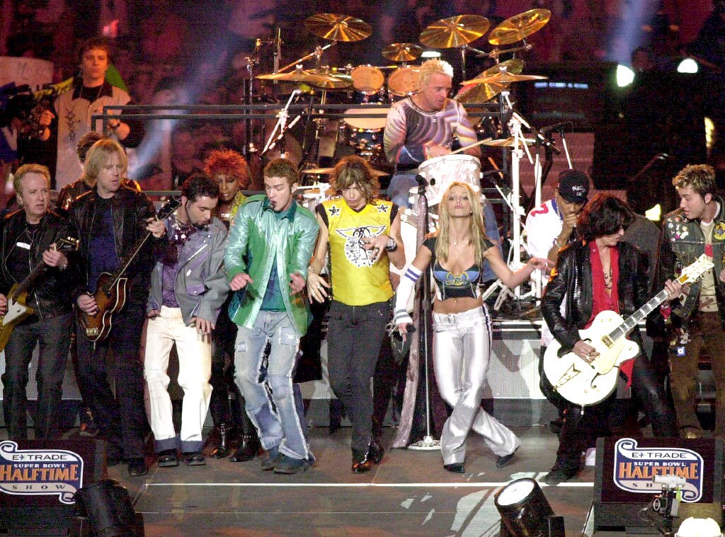 Never Forget That the 2001 Super Bowl Halftime Show Was the Most Iconic ...